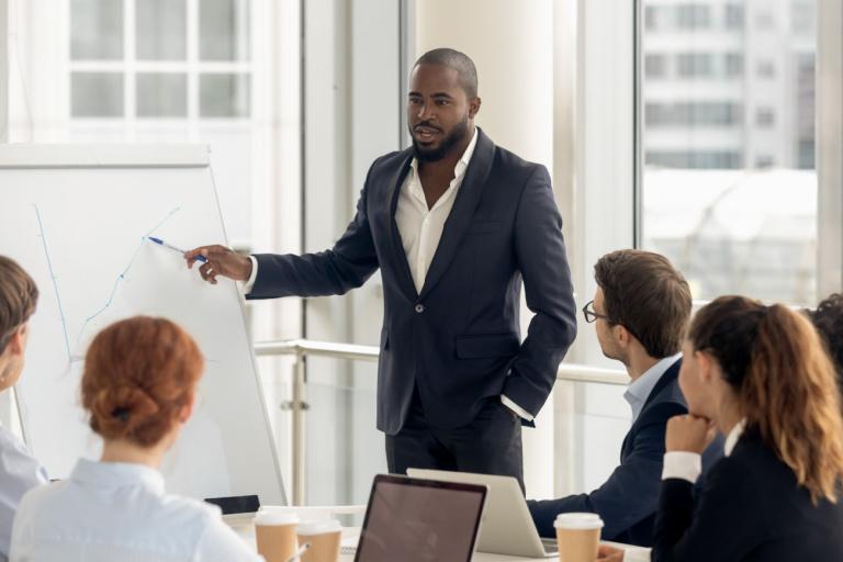 Sales Executive Cover Letter Examples & Templates [2025]