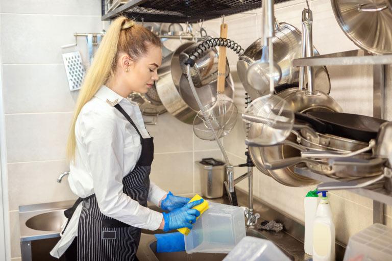 Free Kitchen Hand Cover Letter Example | MyPerfectResume